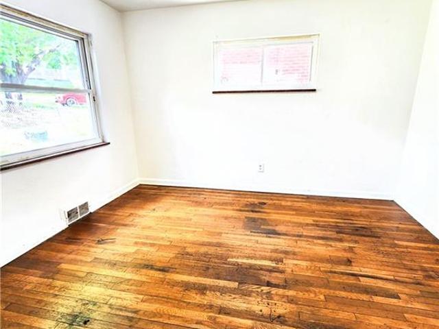2725 Glen Mawr St, Pittsburgh, PA 15204 | MLS #1752 | Compass