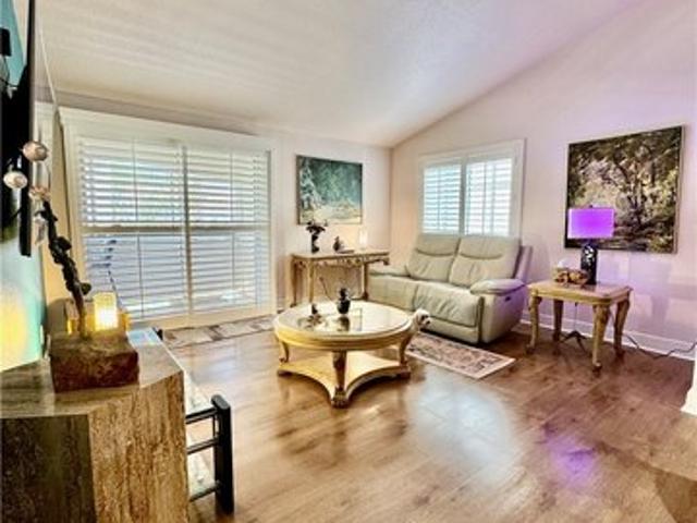 2725 S Nellis Blvd Unit 2052, Las Vegas, NV 89121