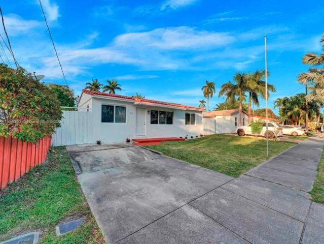 2725 Scott St, Hollywood, FL 33020