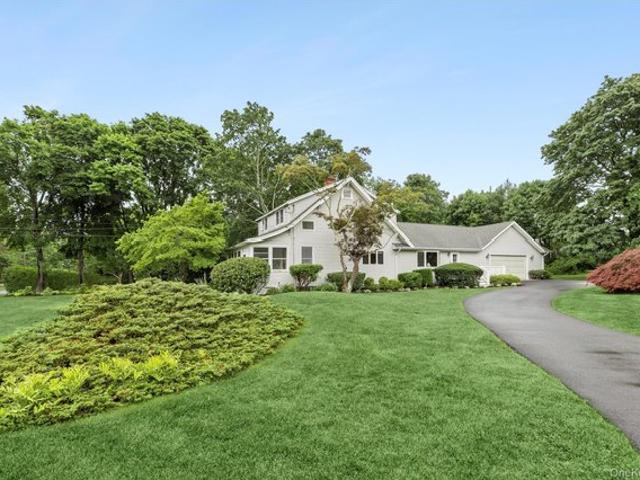 2725 Skunk Ln, Cutchogue, NY 11935