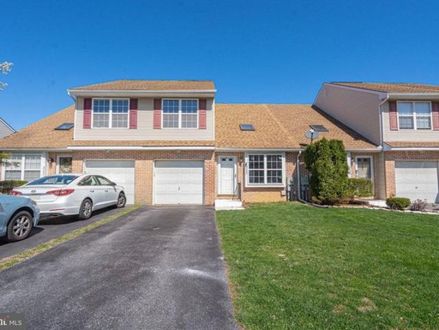 2725 Victoria Ln, Easton, PA 18045