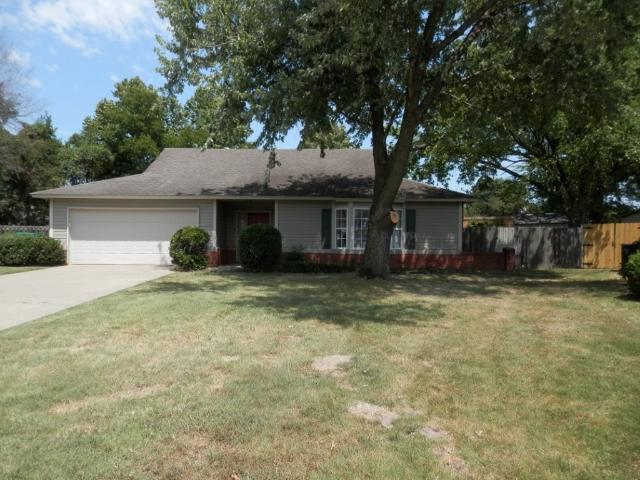 2725 W Highland Circle