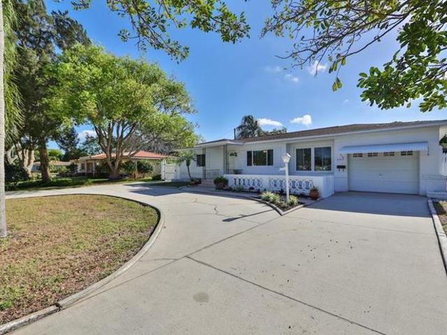 2725 44th St N, Saint Petersburg, FL 33713
