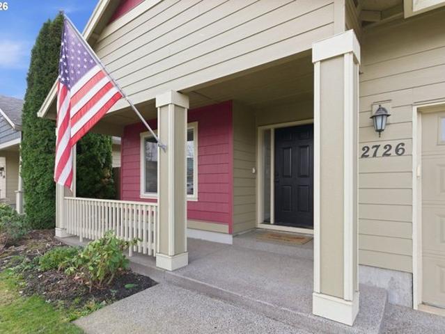 2726 Nina Pl, Hubbard, OR 97032