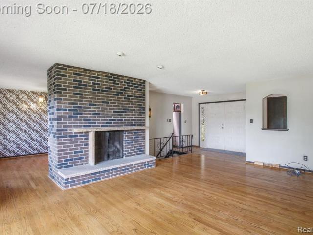 2726 Bay Drive