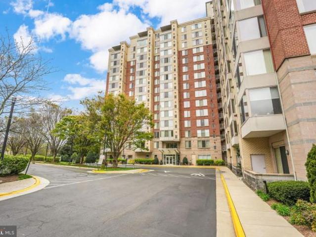 2726 Gallows Rd #214, Vienna, VA 22180