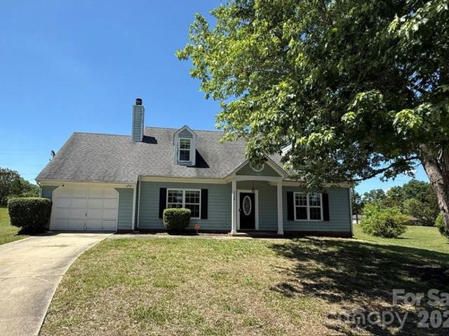 2726 Haversham Ct, Charlotte, NC 28216