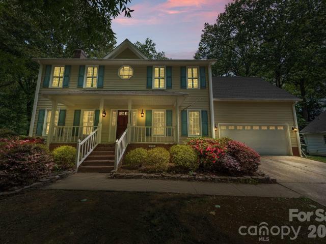 2726 Kirkholm Dr, Matthews, NC 28105 | MLS #4370 | Compass