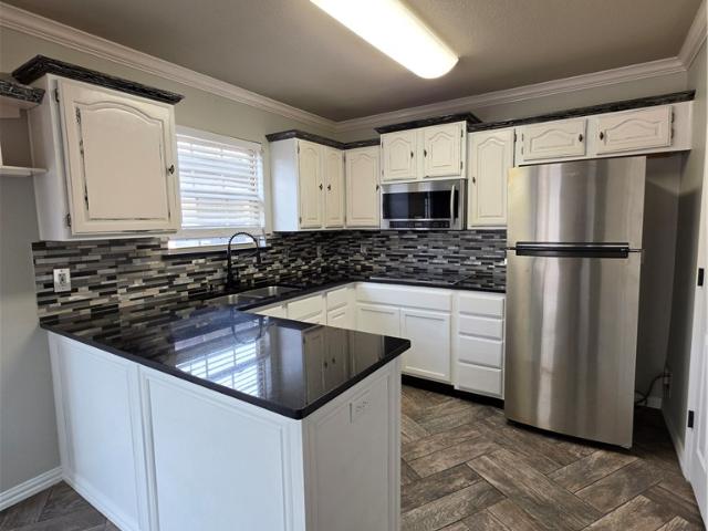 2726 Linden Circle