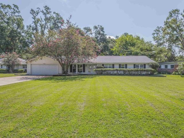 2726 Point Dr, Monroe, LA 71201