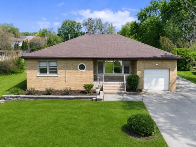 2726 th St, Lansing, IL 60438