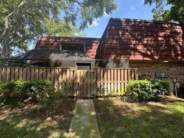 2726 11th Ct, Palm Harbor, FL 34684