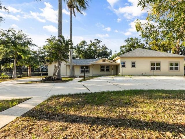2726 6th Ave W, Bradenton, FL 34205