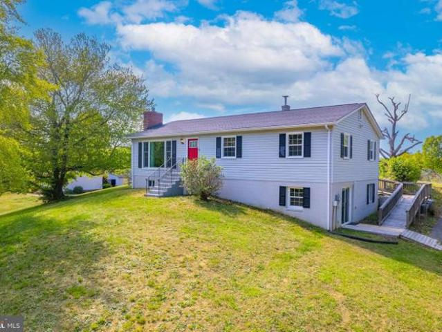 27275 Queentree Rd, Mechanicsville, MD 20659