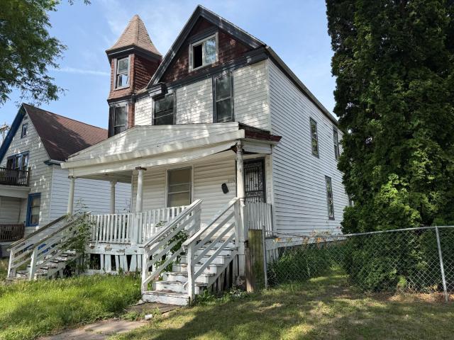 2727 N 24th Pl