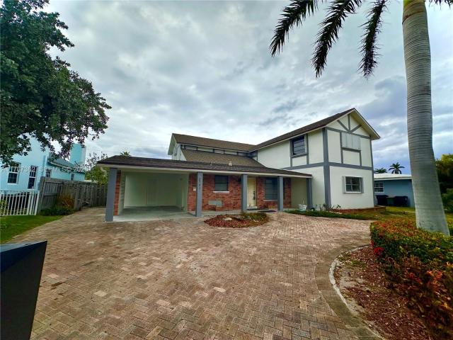 2727 NE 31st Ct, Lighthouse Point, FL 33064 | MLS #A11787 | Compass