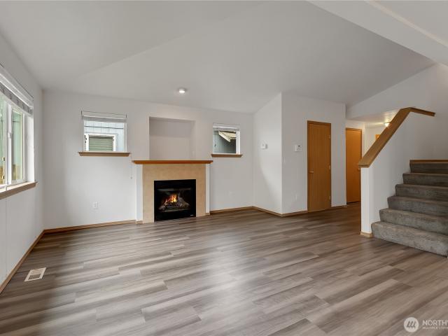 2727 Hidden Springs Loop SE
