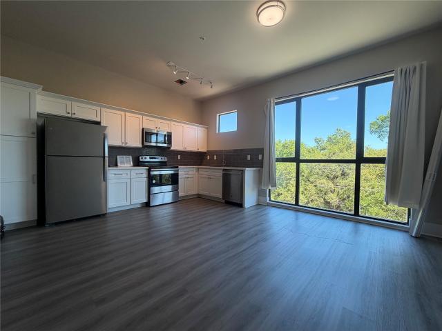 2727 Houston Ave, Unit 302, Houston, TX 77009 | MLS #10015 | Compass