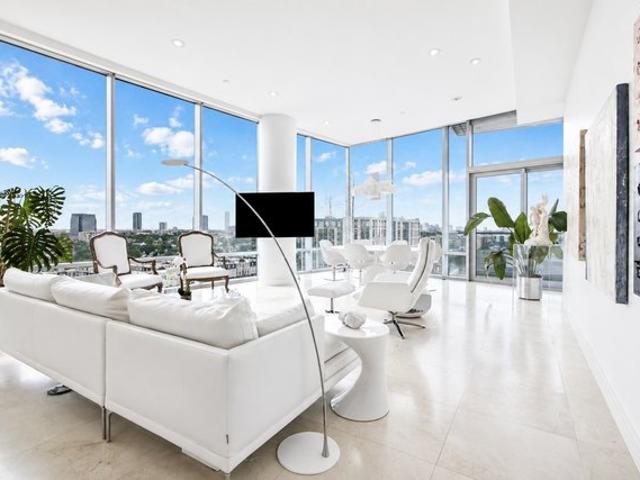 2727 Kirby Dr Apt 10E, Houston, TX 77098