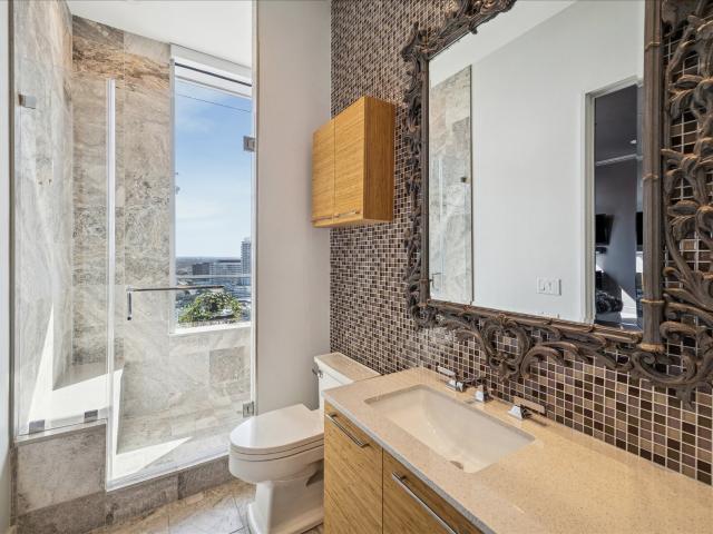 2727 Kirby Dr, Unit 19F, Houston, TX 77098 | MLS #40015