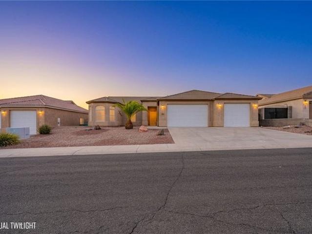 2727 LA Paloma Dr, Bullhead City, AZ 86429