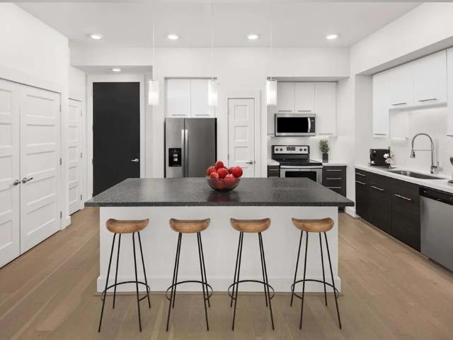 2727 Travis Street # 316