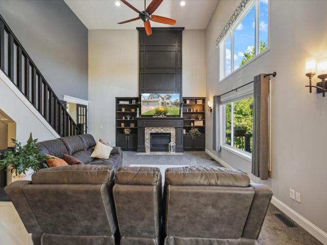 2727 Viola Court