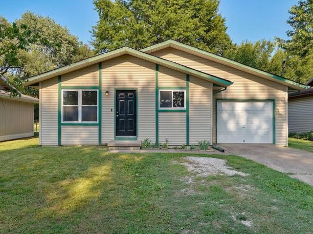 2728 N Summit Ave, Springfield, MO 65803