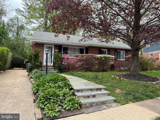 2728 N Yucatan St, Arlington, VA 22213