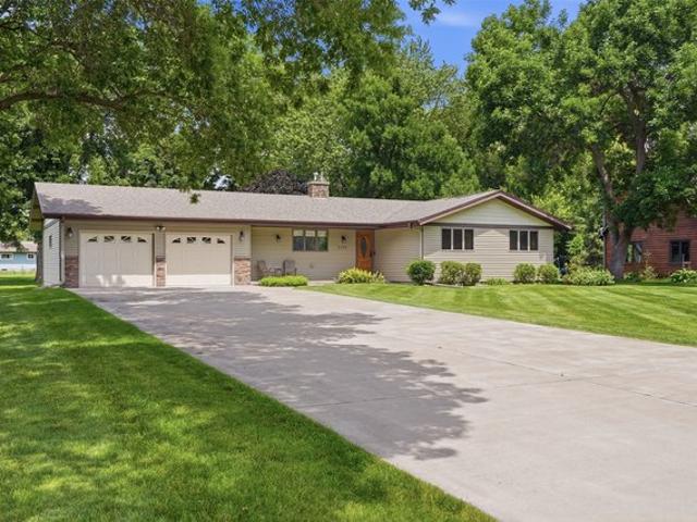 2728 E Deblene Ln, Eau Claire, WI 54703