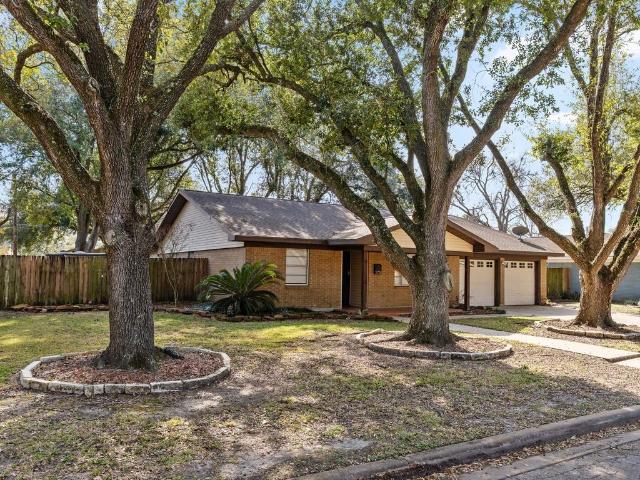2728 Encino Ave, Bay City, TX 77414 | MLS #81830 | Compass