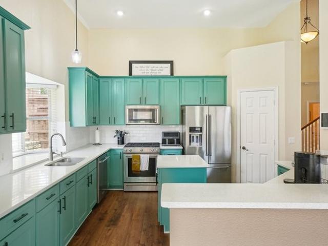 2728 Vista Bluff Blvd, Lewisville, TX 75067