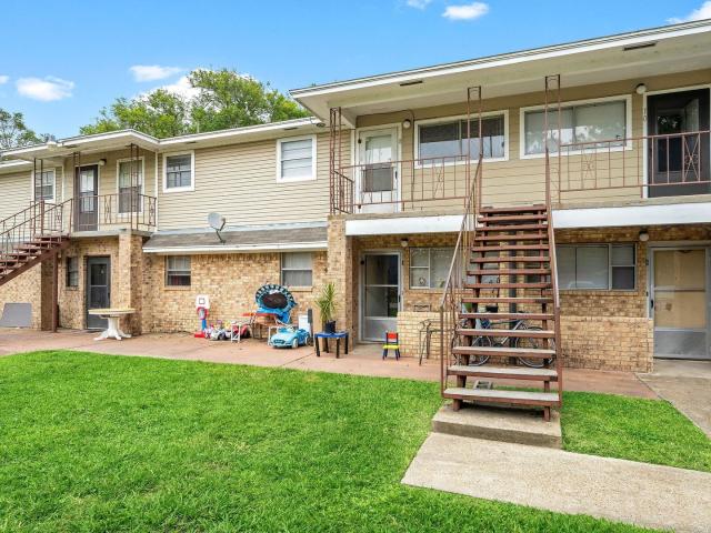 2729 Main