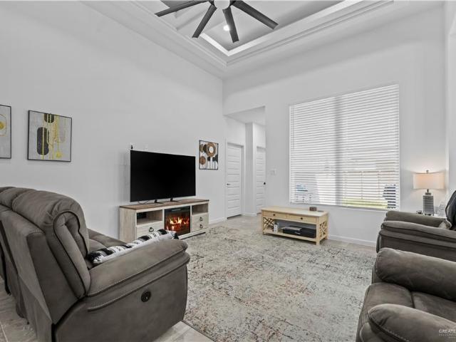 2729 E Conroe Road