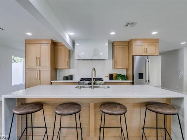 2729 Fire Water Ct, Las Vegas, NV 89117