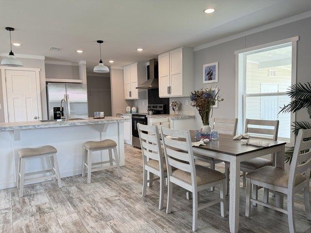 2729 Pier Dr, Ruskin, FL 33570