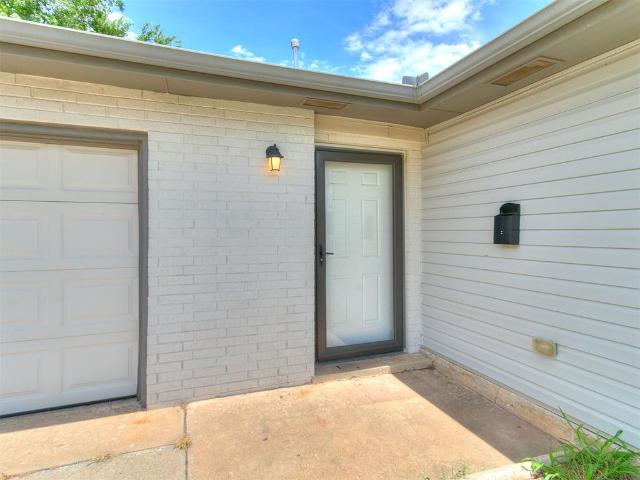 2729 SW 60th Place