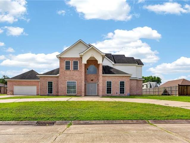 2720 Cedarlawn Dr, Marrero, LA 70072 | MLS #2547 | Compass