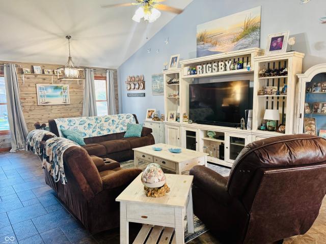 2720 Falcon Court
