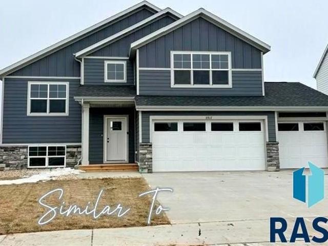 2720 S Copper Creek Ave, Sioux Falls, SD 57110