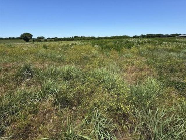 2720 SE 77th St, Berryton, KS 66409