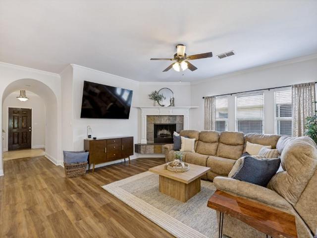 2720 Westglen Drive
