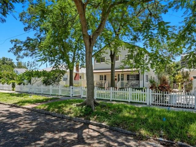 2720 10th St N, Saint Petersburg, FL 33704