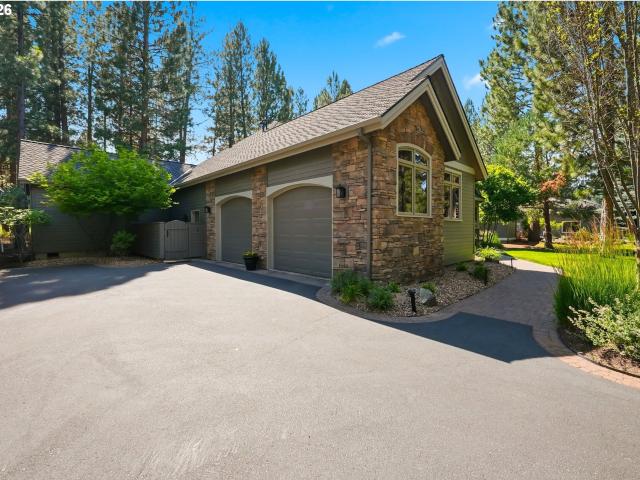2721 nw champion cir
