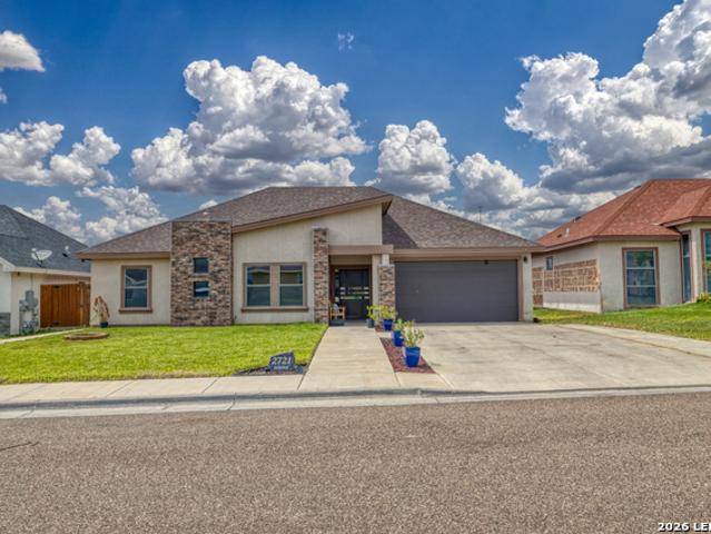 2721 Acacia