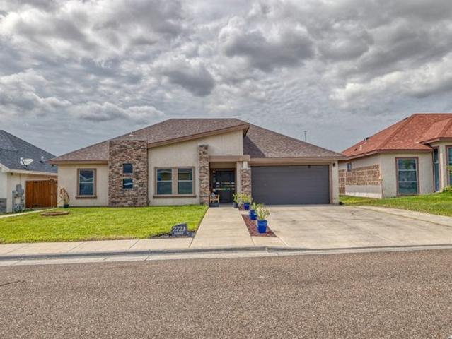 2721 Acacia Dr, Eagle Pass, TX 78852