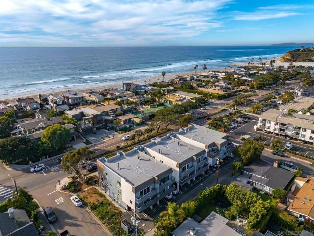 2721 Camino Del Mar