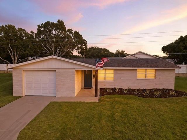 2721 Flint Isle Pl, Holiday, FL 34691