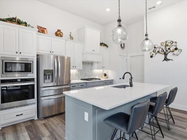 2721 Garden Gate Lane