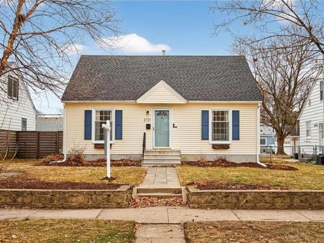 2721 Xerxes Ave N, Robbinsdale, MN 55422